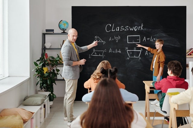 Do I Need A Native English Teacher All Ears English do-i-need-a-native-english-teacher-all-ears-english