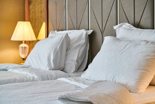 Sound Native with these English 'Bed' Idioms